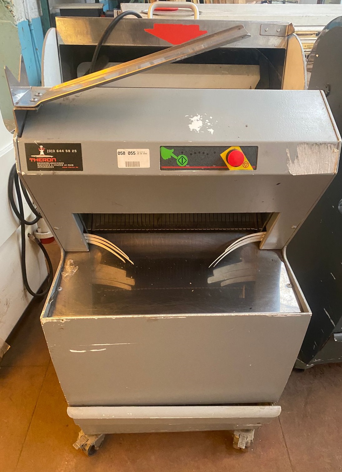 Trancheuse à Pain Professionnelle JAC SLD 450-10